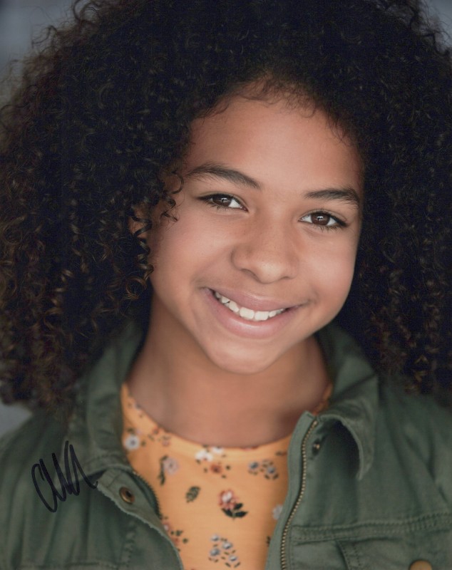 Ava Elise Farmer autograph, lot 311