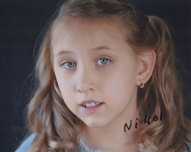 Nikol Strong autograph, item FP610481