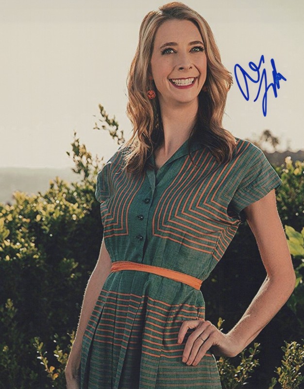 Dawn Luebbe autograph, item FP861376