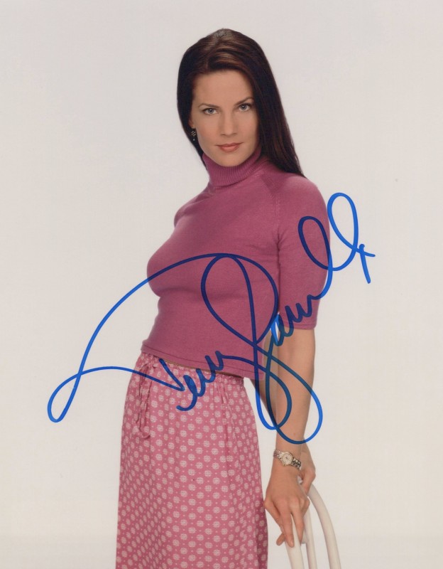 Terry Farrell autograph, item FP871818