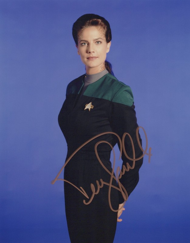 Terry Farrell autograph, item FP621287