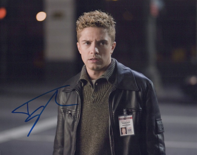 Topher Grace autograph, item FP667814