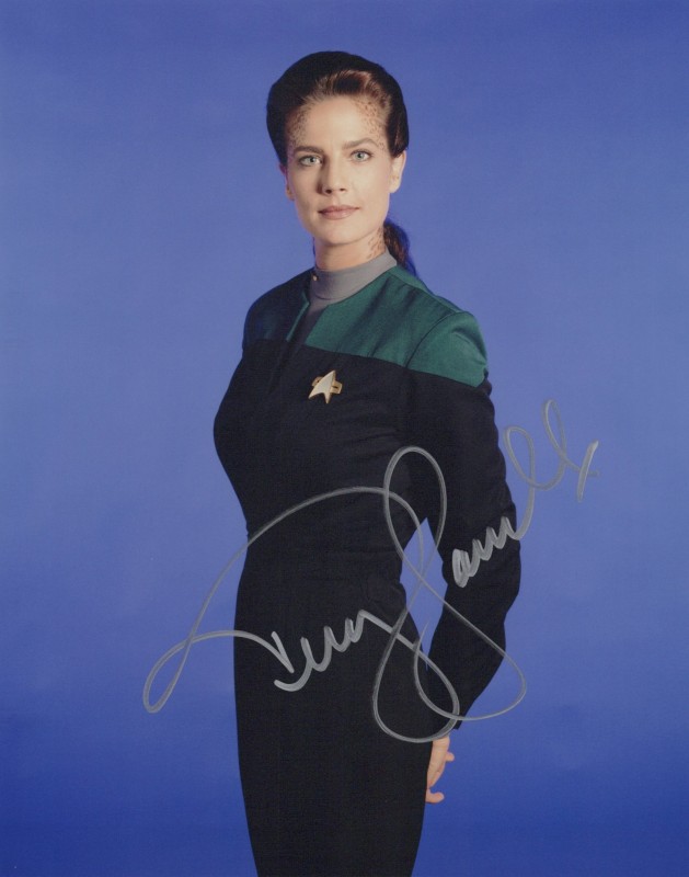 Terry Farrell autograph, item AW15819