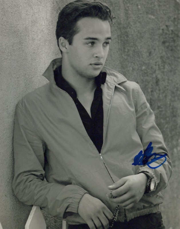 Mojean Aria autograph, item FP663795