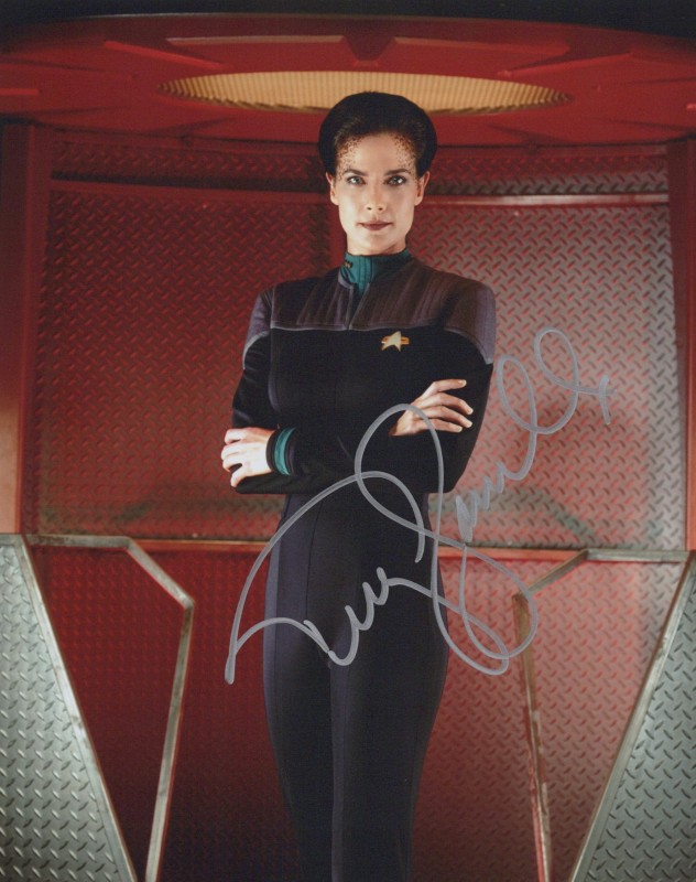 Terry Farrell autograph, item FP825690