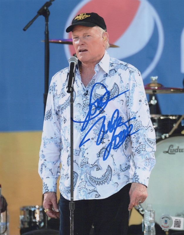 Mike Love autograph, item AW16252