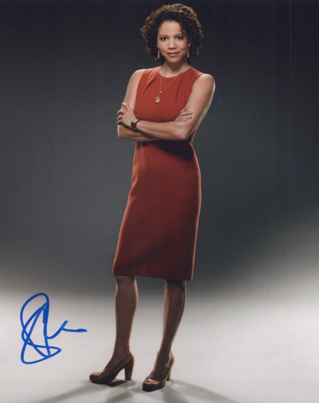 Gloria Reuben autograph, item FP822074