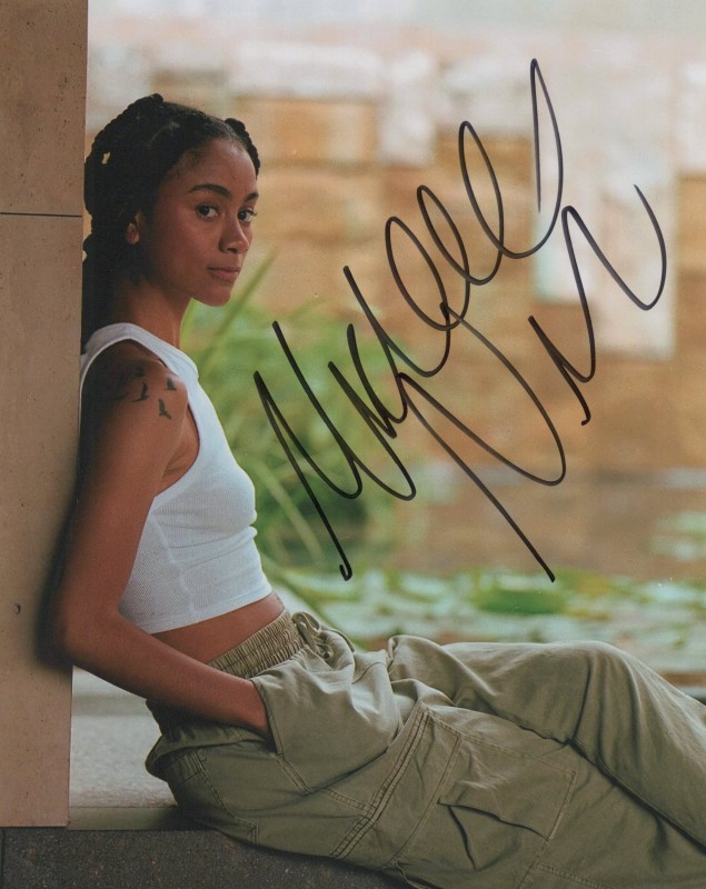 Michelle Nunez autograph, item FP637340