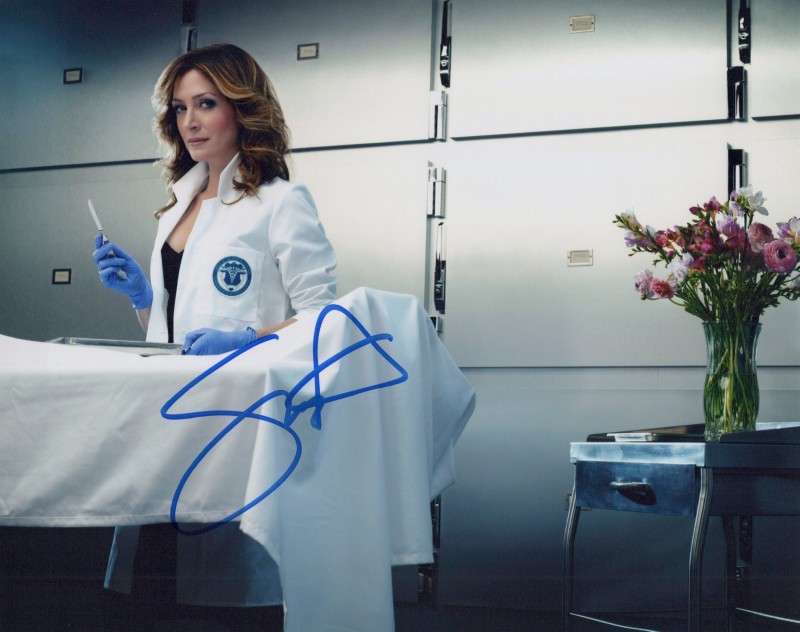 Sasha Alexander autograph, item FP610781