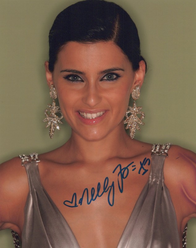 Nelly Furtado autograph, item FP795116