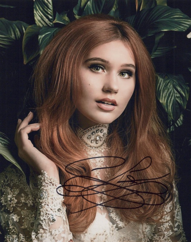 Serena Laurel autograph, item FP872287