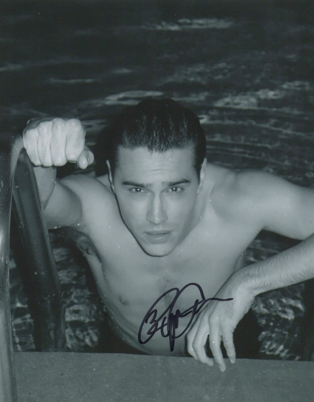 Ryan McCartan autograph, item FP630156