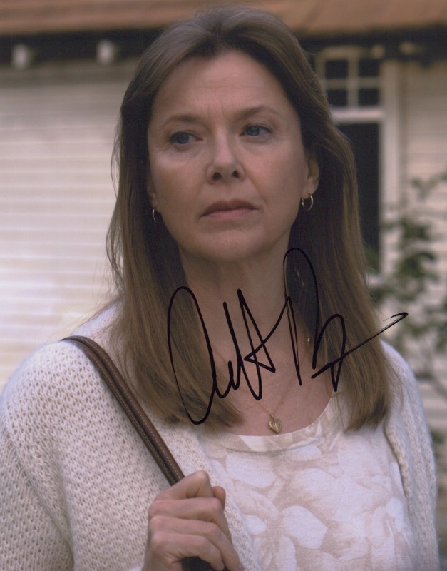 Annette Bening autograph, item FP663916