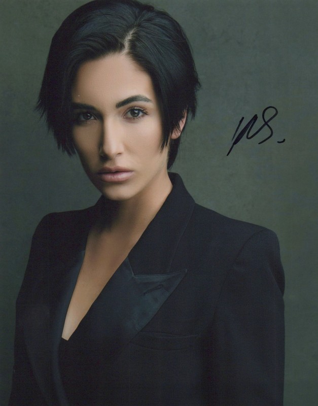 Kayla Eva autograph, lot 351