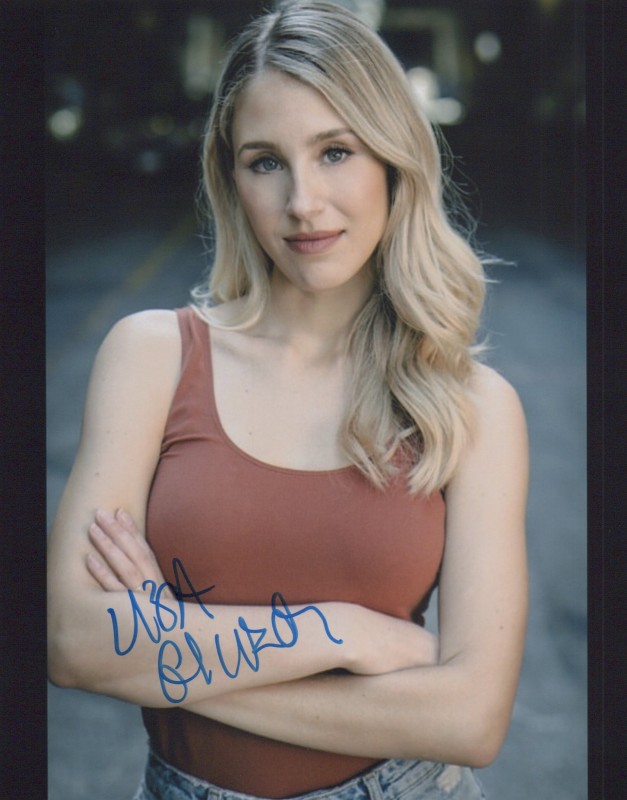 Lisa Gilroy autograph, item FP642152