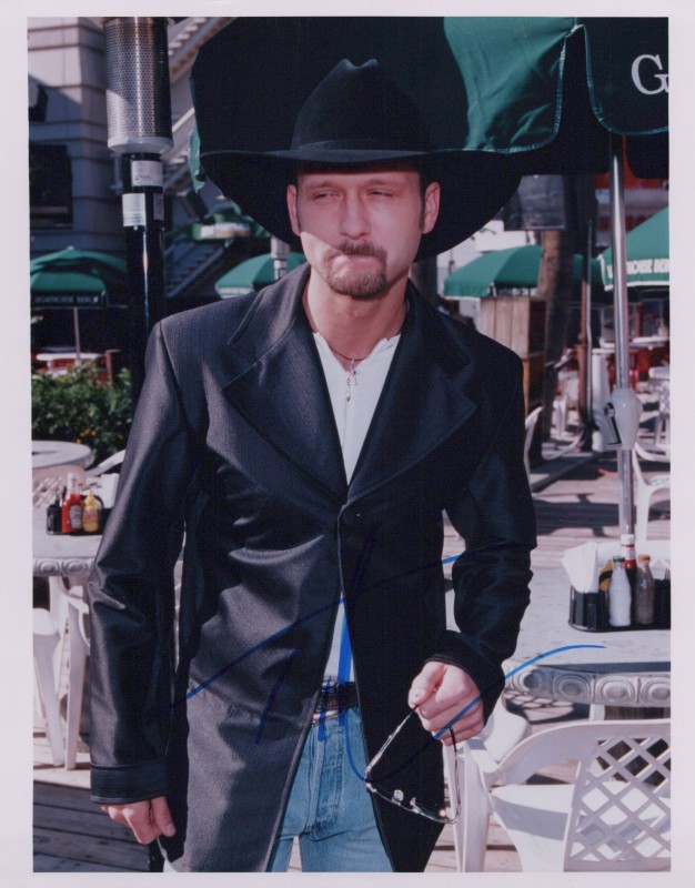 Tim McGraw autograph, item FP830851
