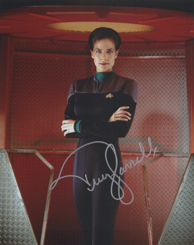 Terry Farrell autograph, lot 298