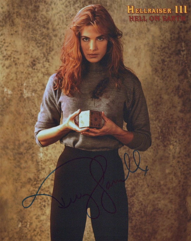 Terry Farrell autograph, item FP823273