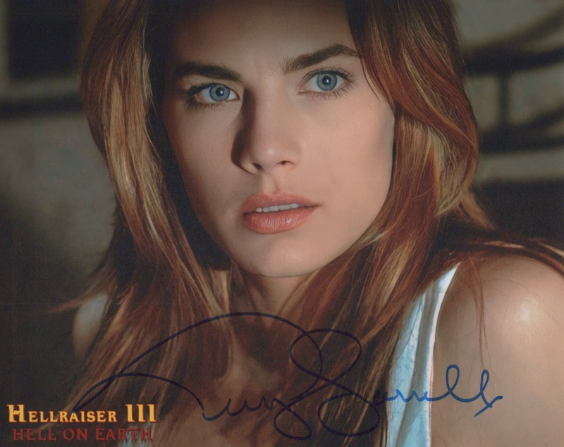 Terry Farrell autograph, item AW16065