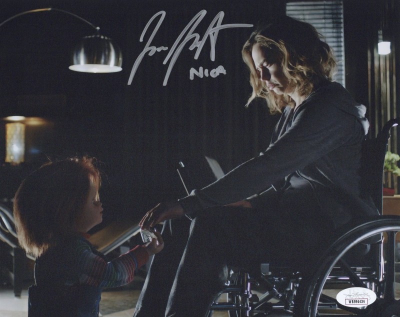 Fiona Dourif autograph, item FP790013