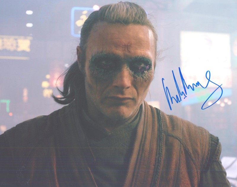 Mads Mikkelsen autograph, item FP790831