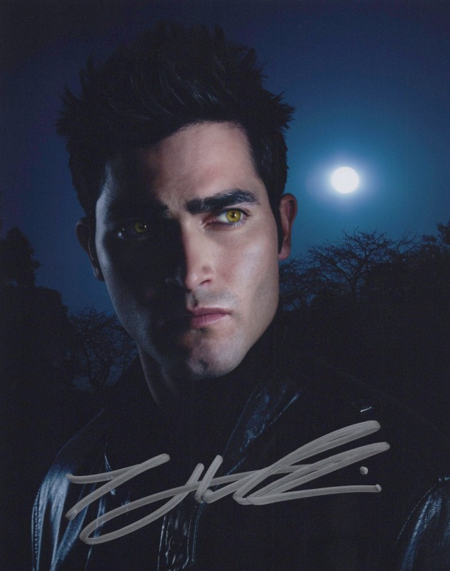 Tyler Hoechlin autograph, item FP843735