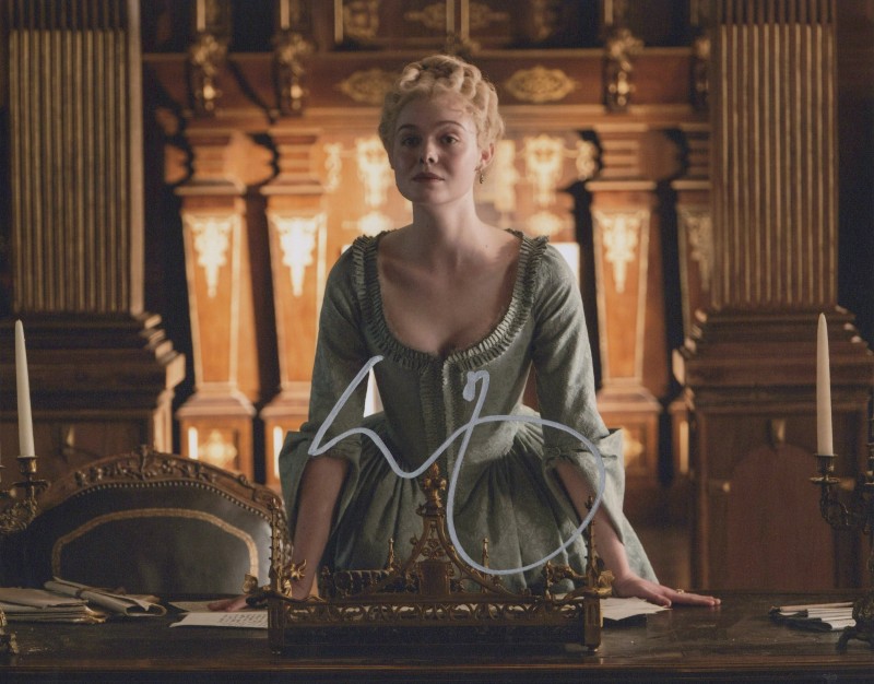 Elle Fanning autograph, item FP836610