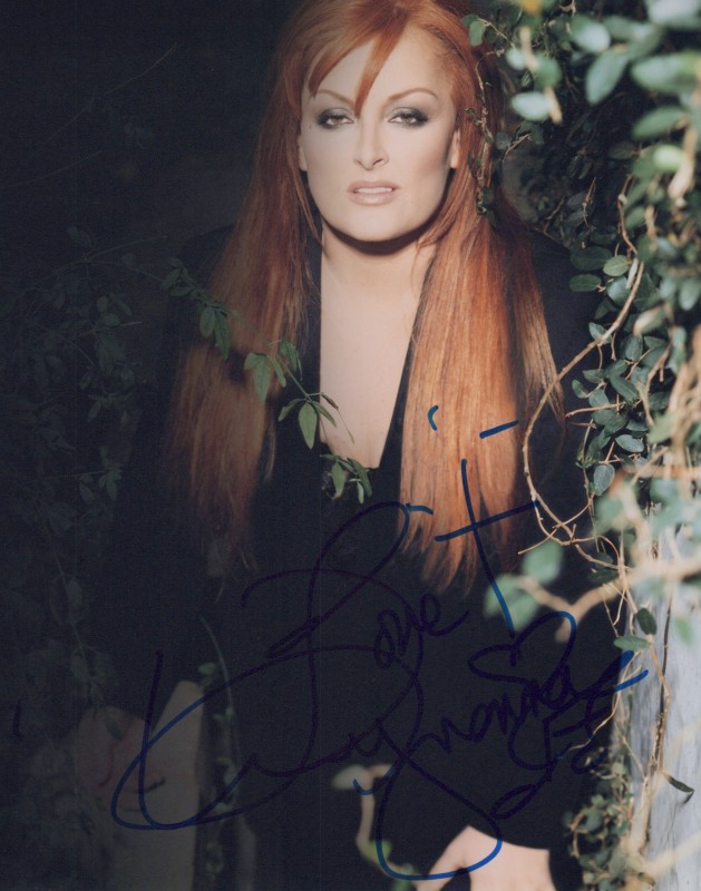 Wynonna Judd autograph, item FP857120