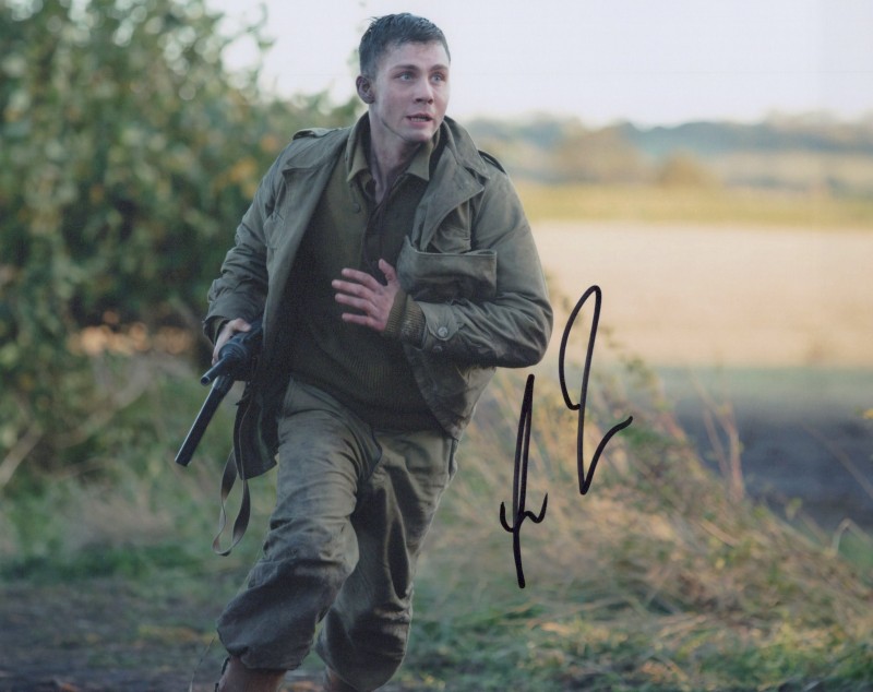 Logan Lerman autograph, item FP865225