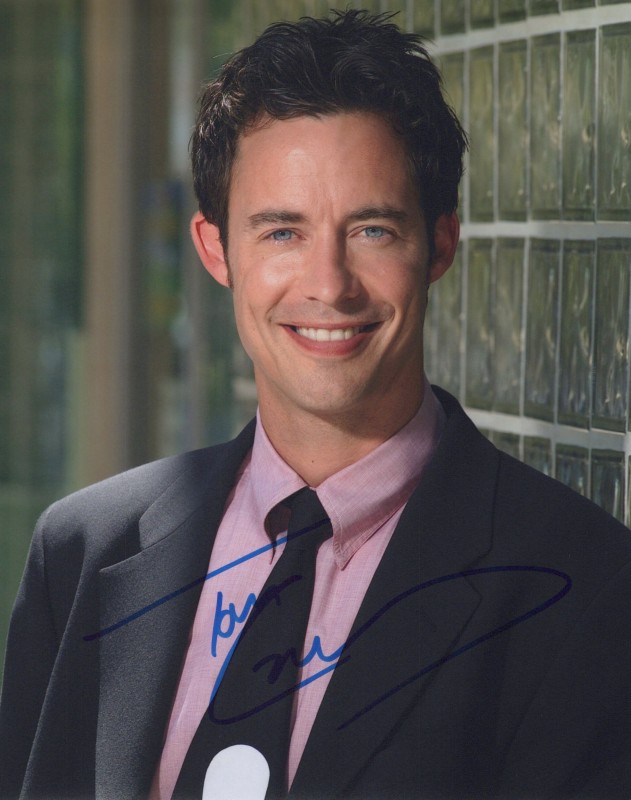 Tom Cavanagh autograph, item FP899333