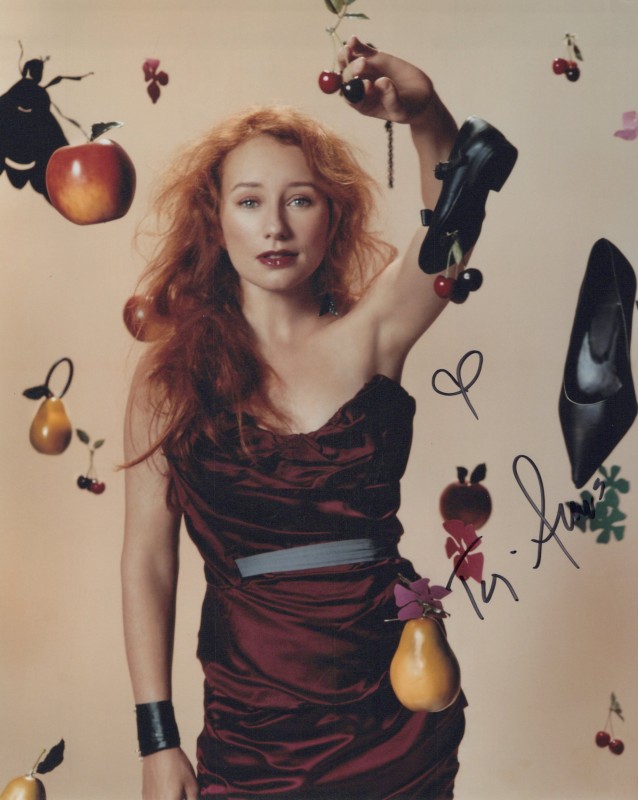 Tori Amos autograph, item FP927684