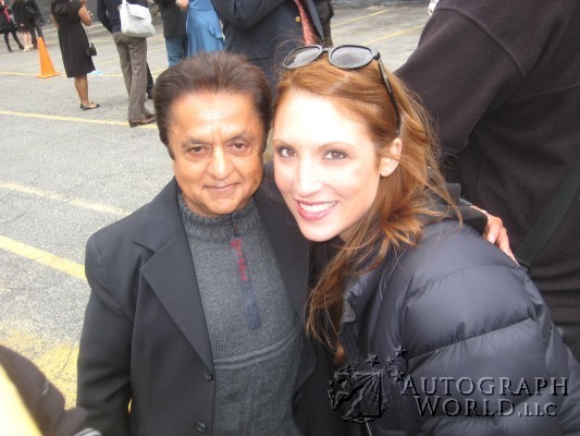 Deep Roy Wife