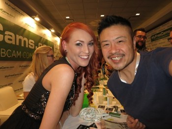 Autograph World Celebrity Snapshot - Jenny Blighe